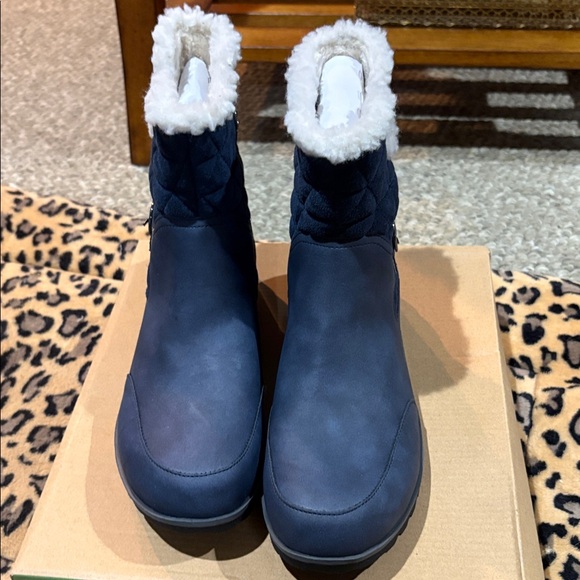 JBU | Shoes | 23d Jbu Gabriella Water Resistant Boots Navy Suede ...